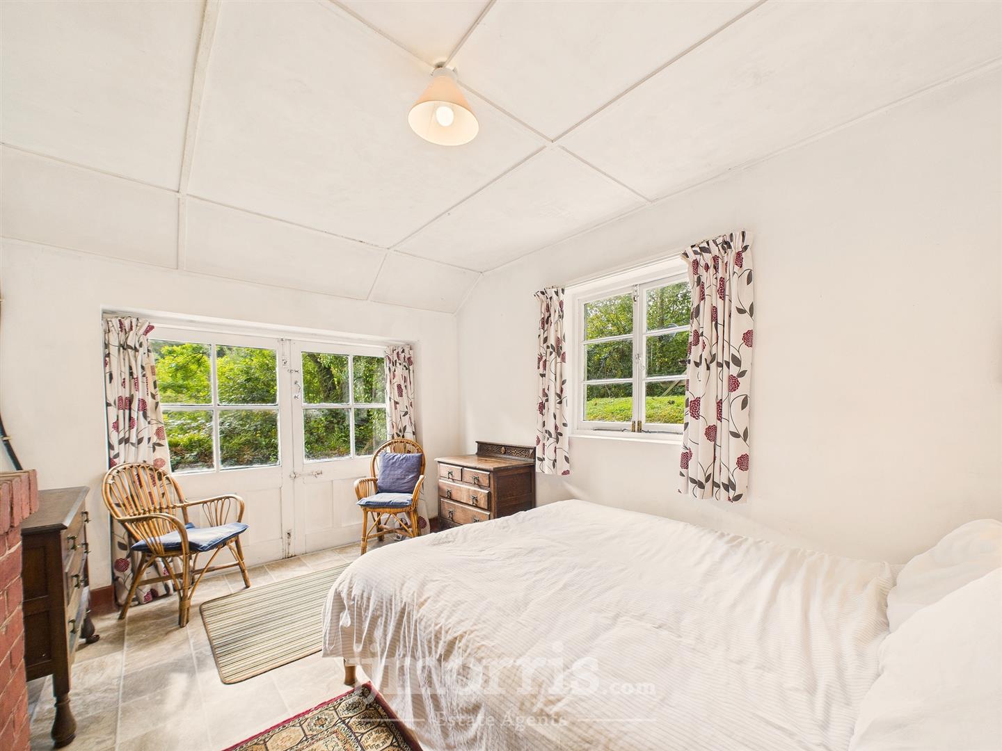 Cwmllan, Pontfaen, Fishguard – JJMorris
